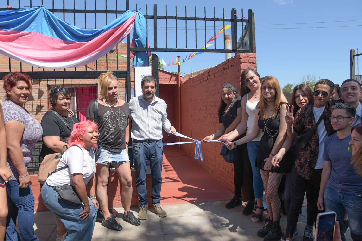 Fernando Moreira inauguró el primer Espacio Trans de la ciudad - INFO135